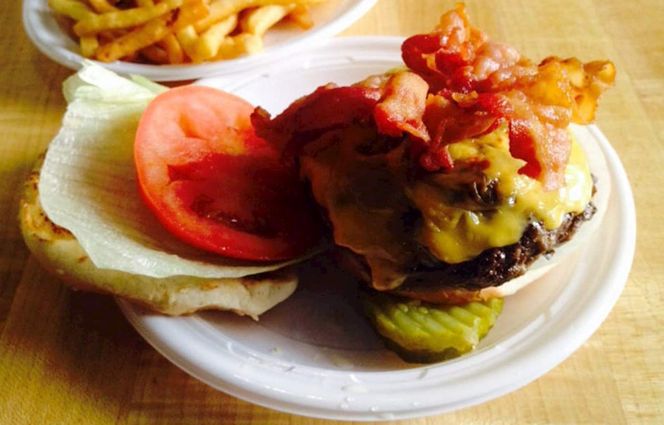 Corner Bistro | TasteAtlas | Recommended authentic restaurants