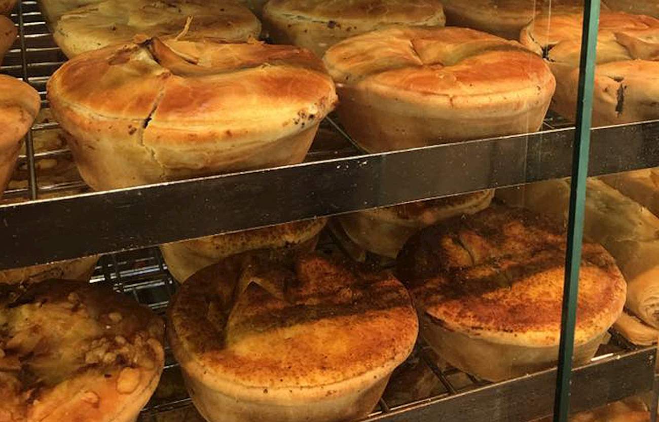 Harry's Cafe de Wheels | TasteAtlas | Recommended authentic restaurants