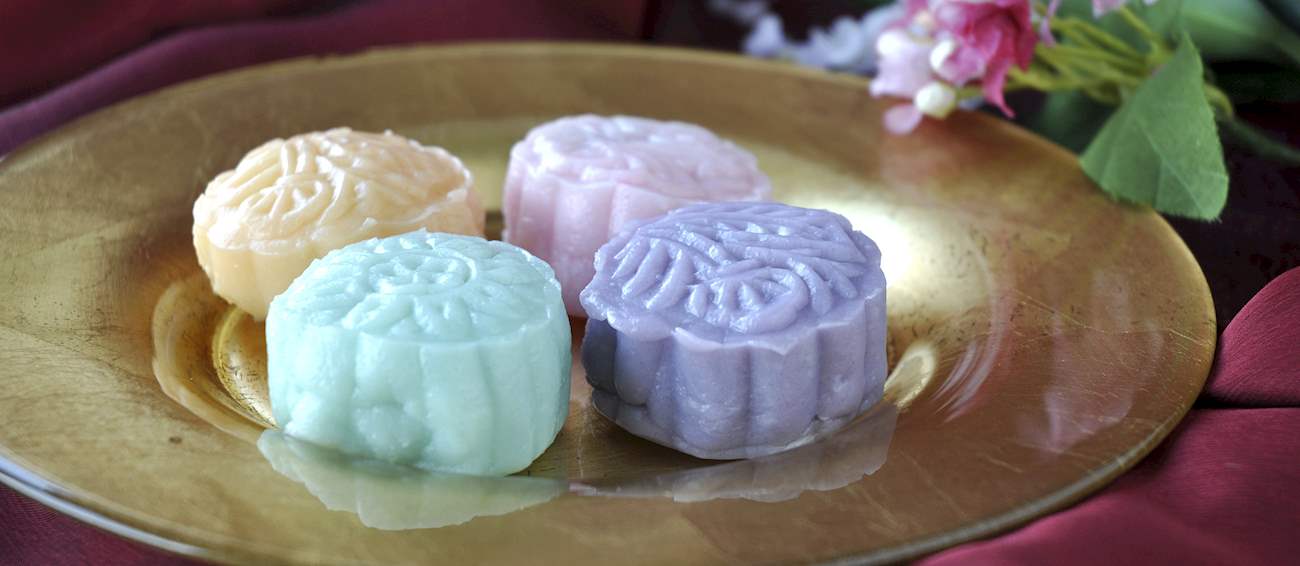 Bing pi Yuebing | Traditional Dessert From Hong Kong, China