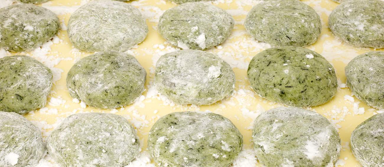 Kusa Mochi | Traditional Dessert From Japan