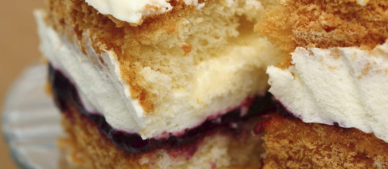 Victoria Sponge | Traditional Cake From England, United Kingdom