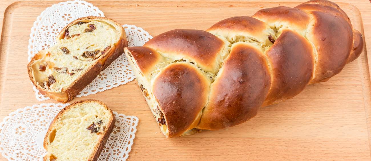 Hefekranz | Traditional Sweet Bread From Switzerland, Central Europe