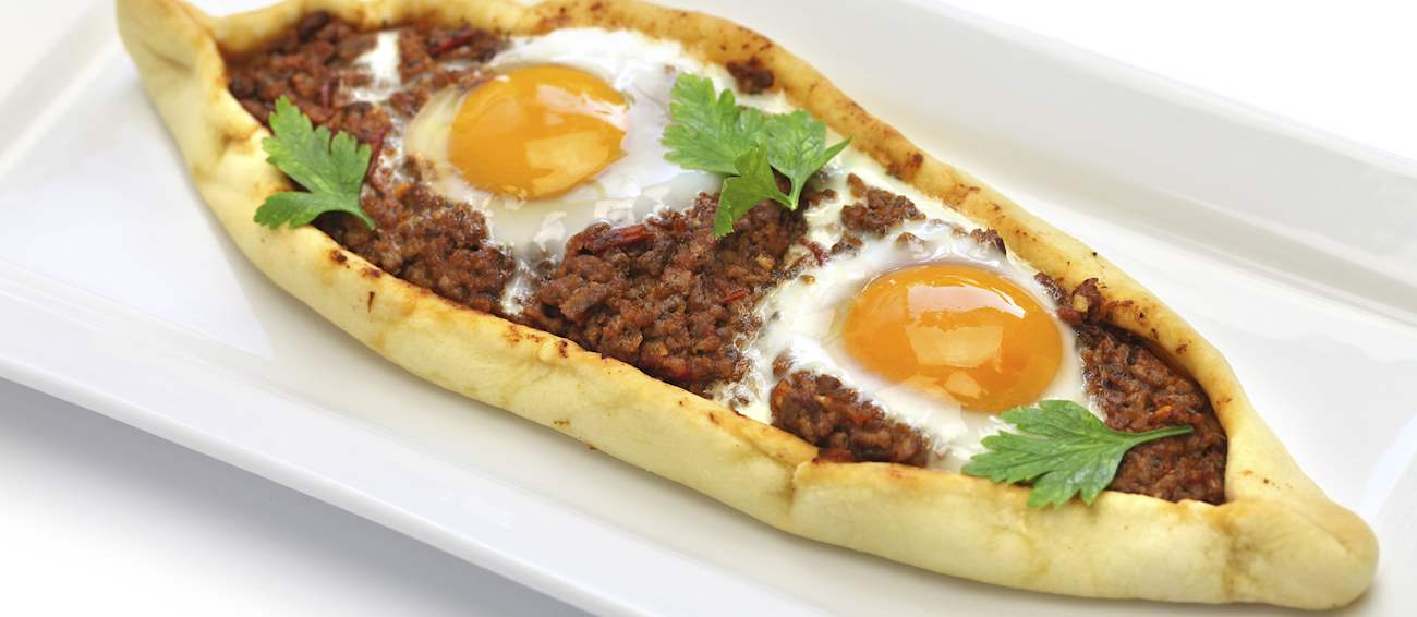 Yumurtalı Pide | Traditional Breakfast From Kayseri, Turkiye