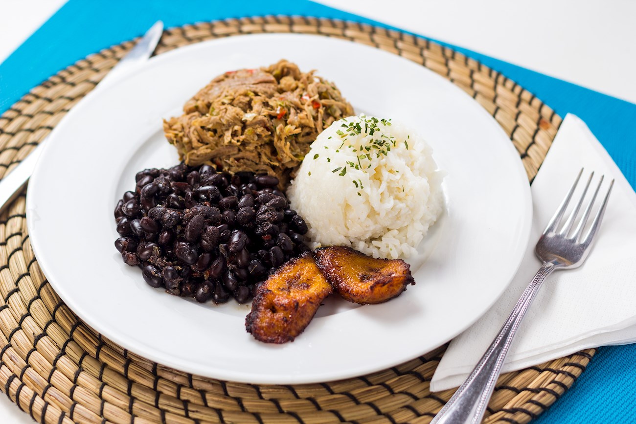 Pabellón Criollo | Traditional Beef Dish From Venezuela