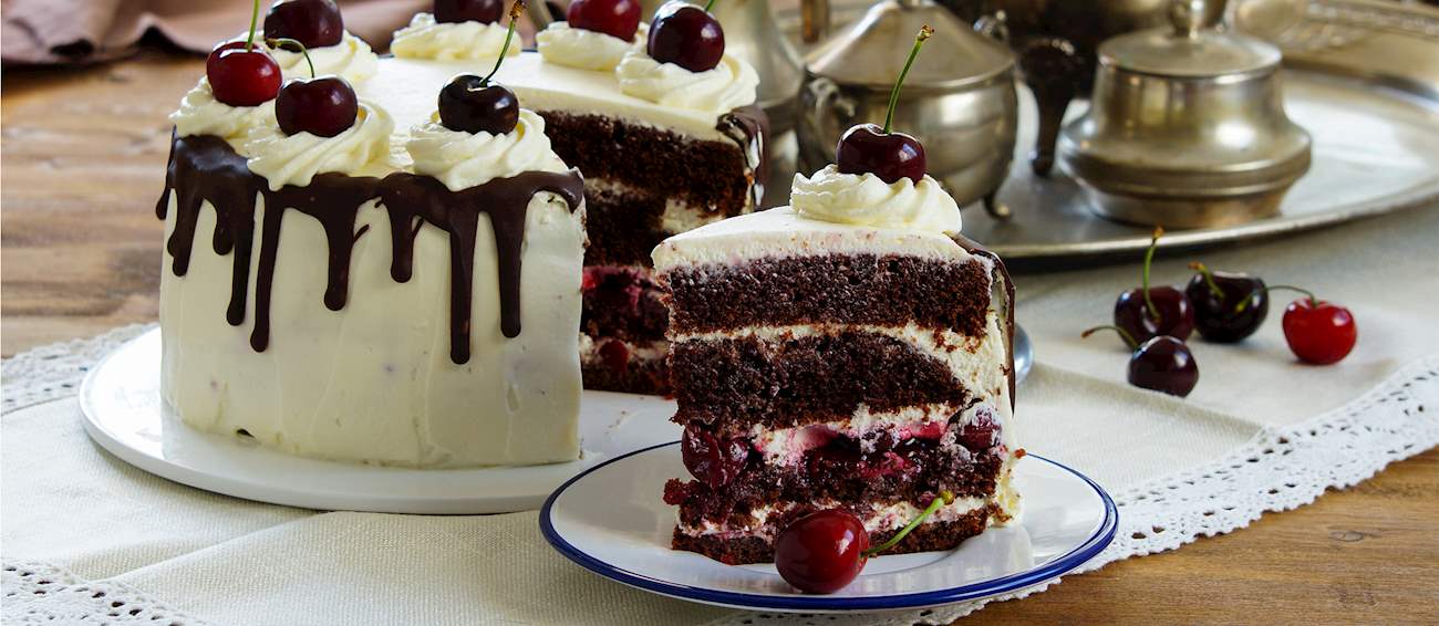 Schwarzwälder Kirschtorte | Traditional Chocolate Cake From Black ...