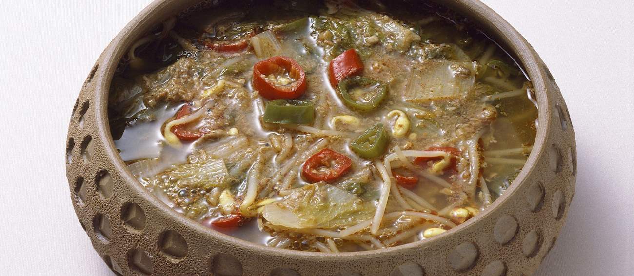 Muguk | Traditional Soup From South Korea, East Asia