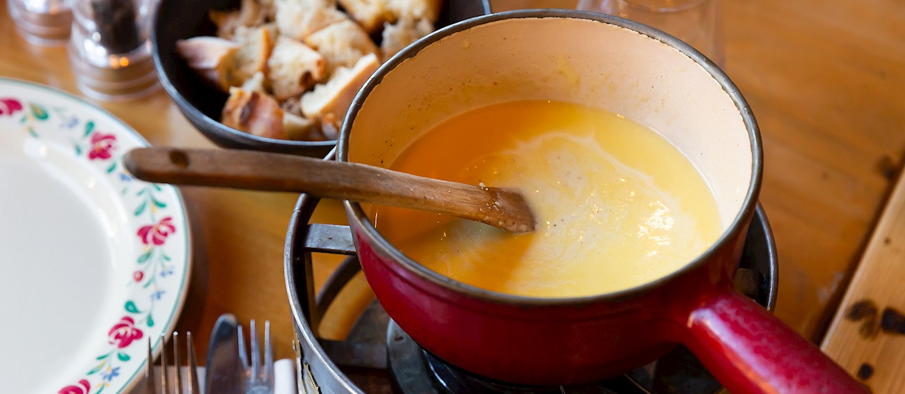 Fondue Savoyarde | Traditional Dipping Sauce From Savoie, France