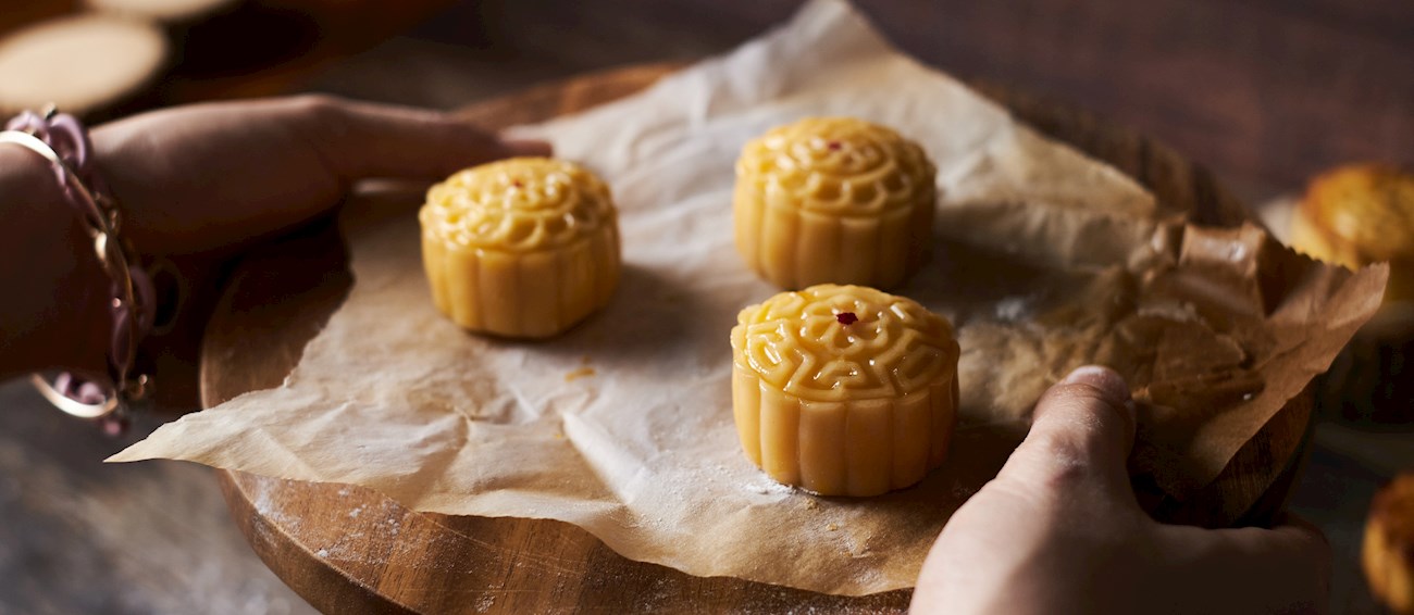 Danhuang Lianrong Yuebing | Traditional Sweet Pastry From Guangdong, China