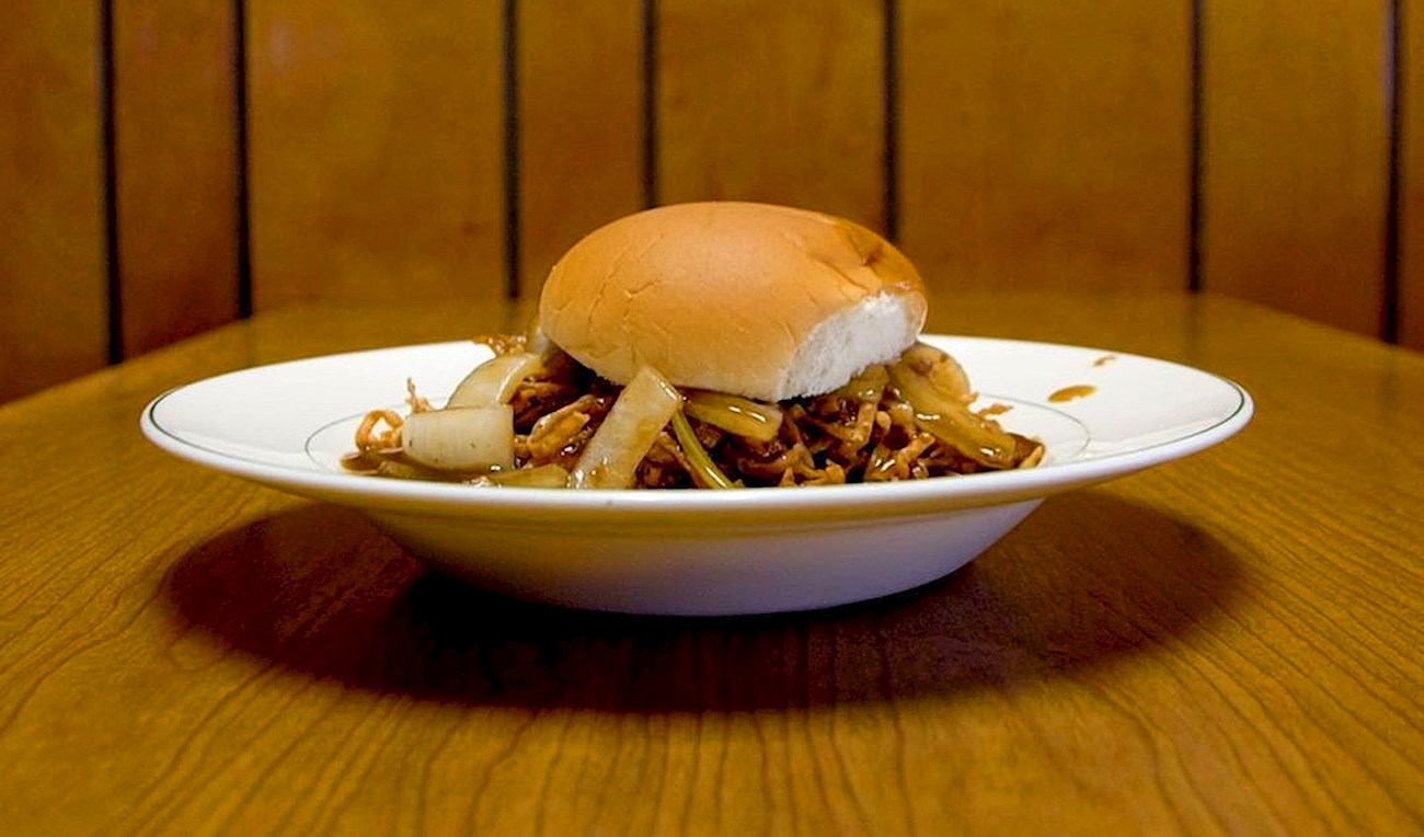 Chow Mein Sandwich | Traditional Sandwich From Fall River, United ...