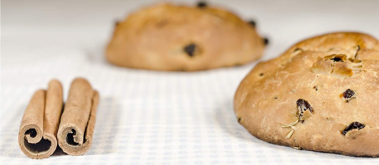 Pan di Ramerino | Traditional Sweet Bread From Tuscany, Italy