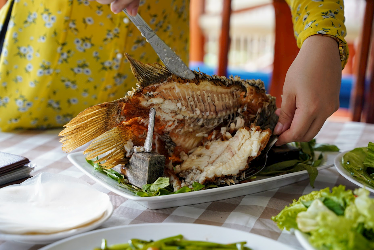 Cá Tai Tượng Chiên xù | Traditional Freshwater Fish Dish From Mekong ...