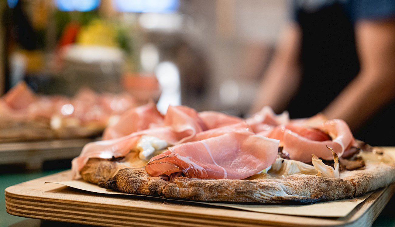 Pinsa Romana | Traditional Pizza From Rome, Italy