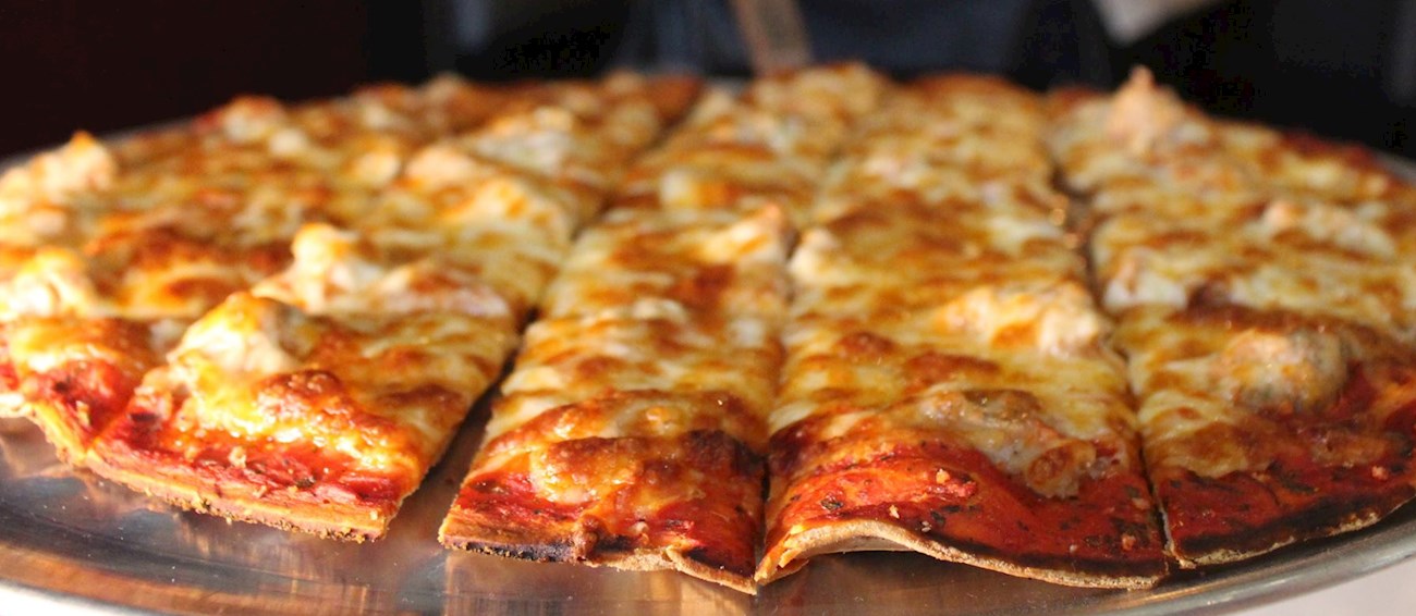 Chicago Thin Crust Pizza | Traditional Pizza From Chicago, United ...