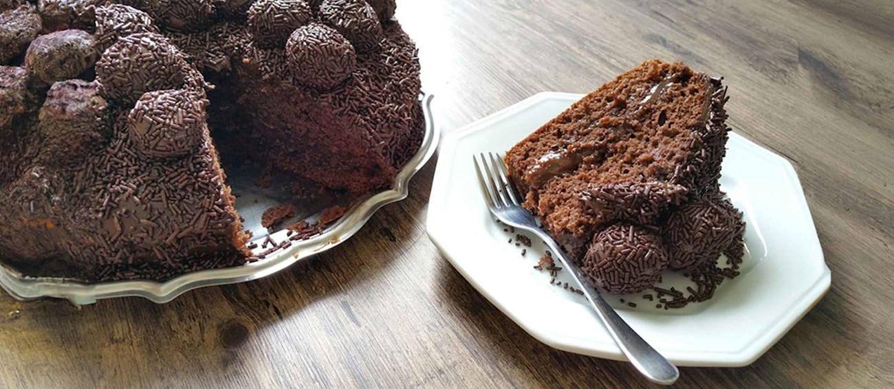Bolo de Brigadeiro | Traditional Chocolate Cake From Brazil