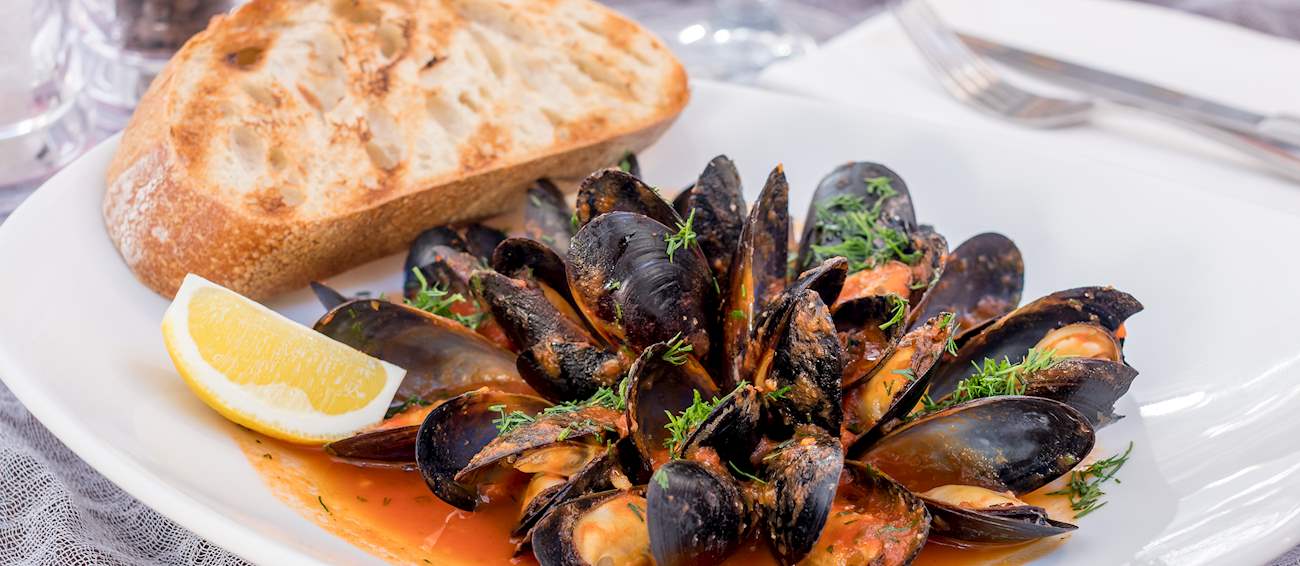 Cozze Alla Tarantina | Traditional Mussel Dish From Taranto, Italy