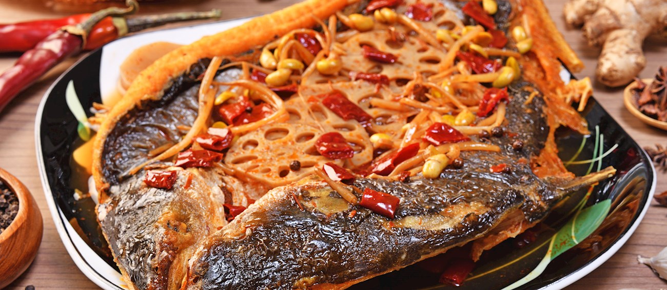 Chóngqìng Kǎoyú | Traditional Freshwater Fish Dish From Chongqing, China