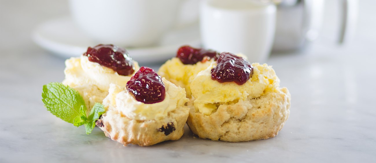 Devonshire Cream Tea | Traditional Snack From Devon, England
