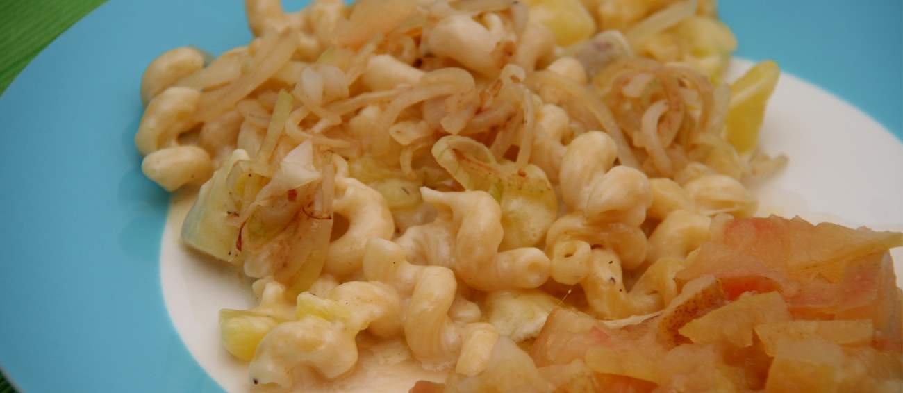 Älplermagronen | Traditional Pasta From Switzerland, Central Europe