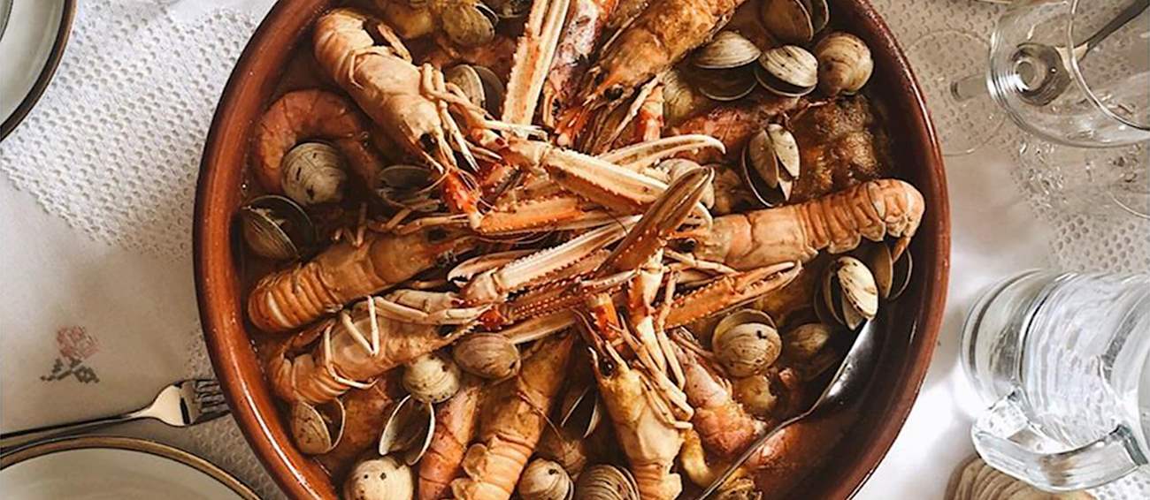 Zarzuela de Mariscos | Traditional Seafood Dish From Catalonia, Spain