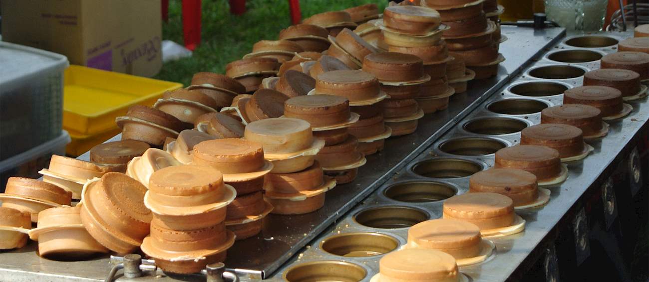 Imagawayaki | Traditional Dessert From Japan
