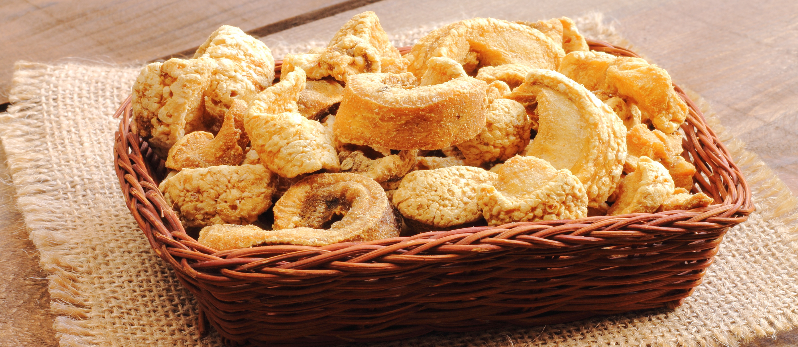 Chicharron Gepresenteerd Chicharrón | Traditional Appetizer From