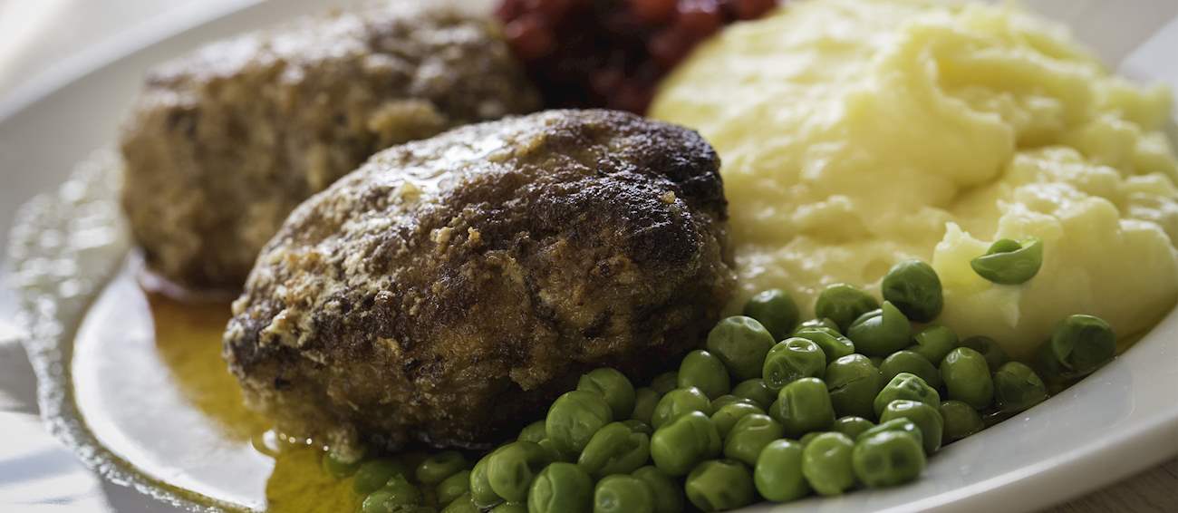 Wallenbergare | Traditional Veal Dish From Sweden, Northern Europe