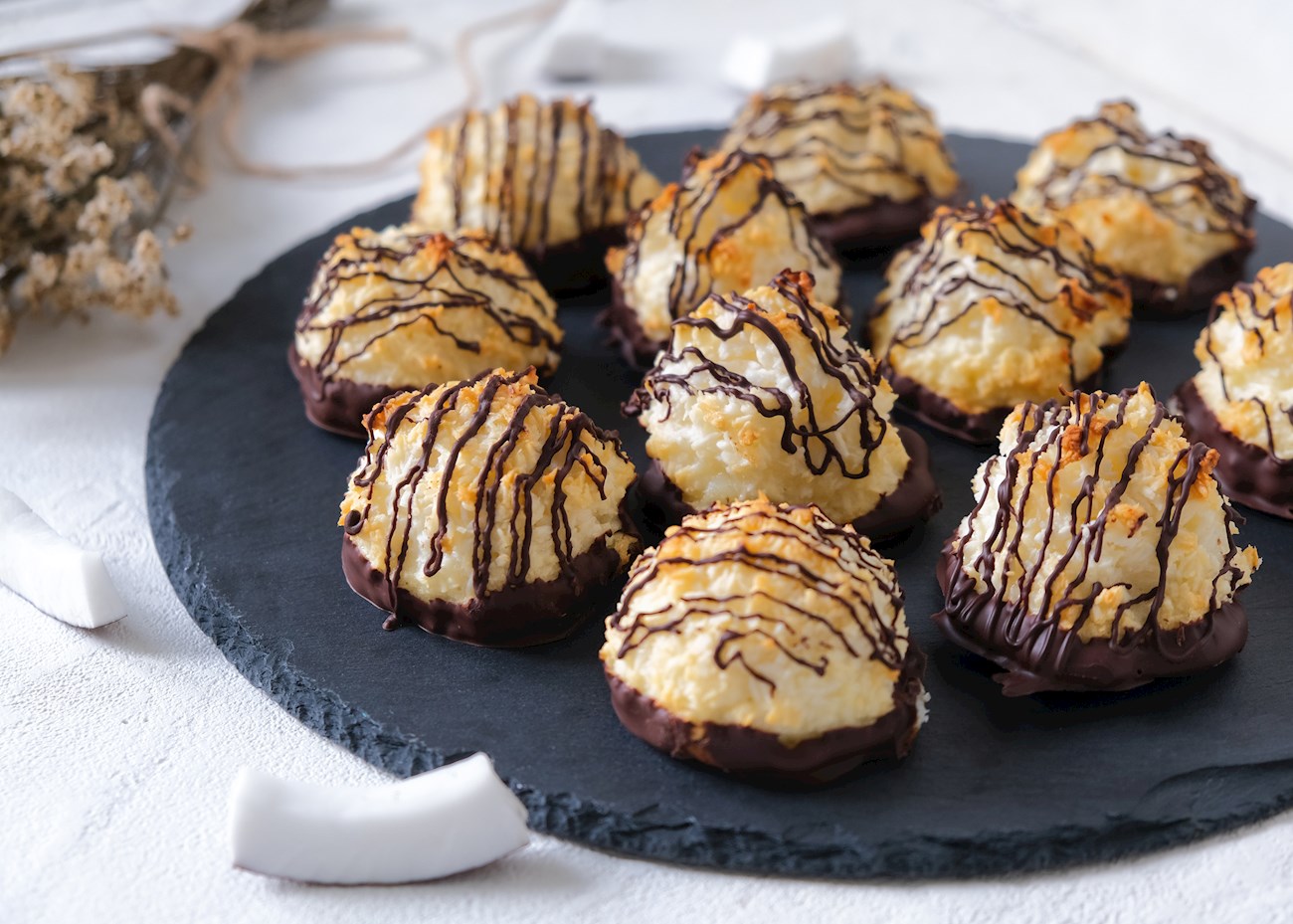 Macaroons | Traditional Cookie From Italy, Western Europe