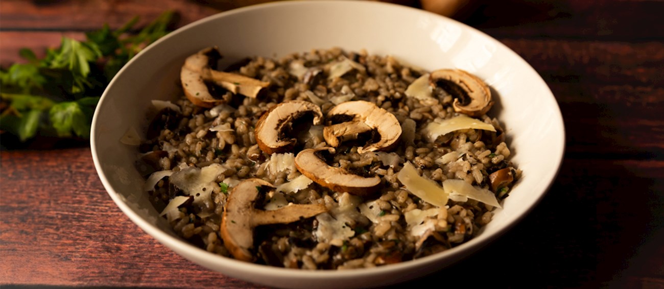Risotto ai Funghi | Traditional Rice Dish From Italy, Western Europe