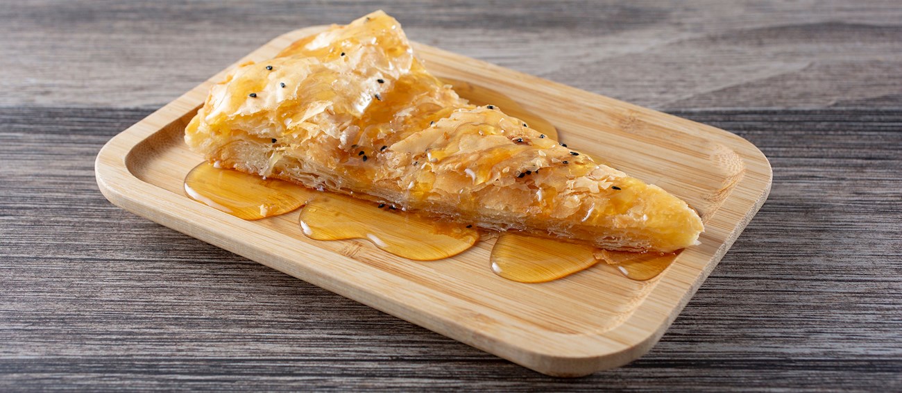 Bint Al-Sahn | Traditional Dessert From Yemen, Arabian Peninsula