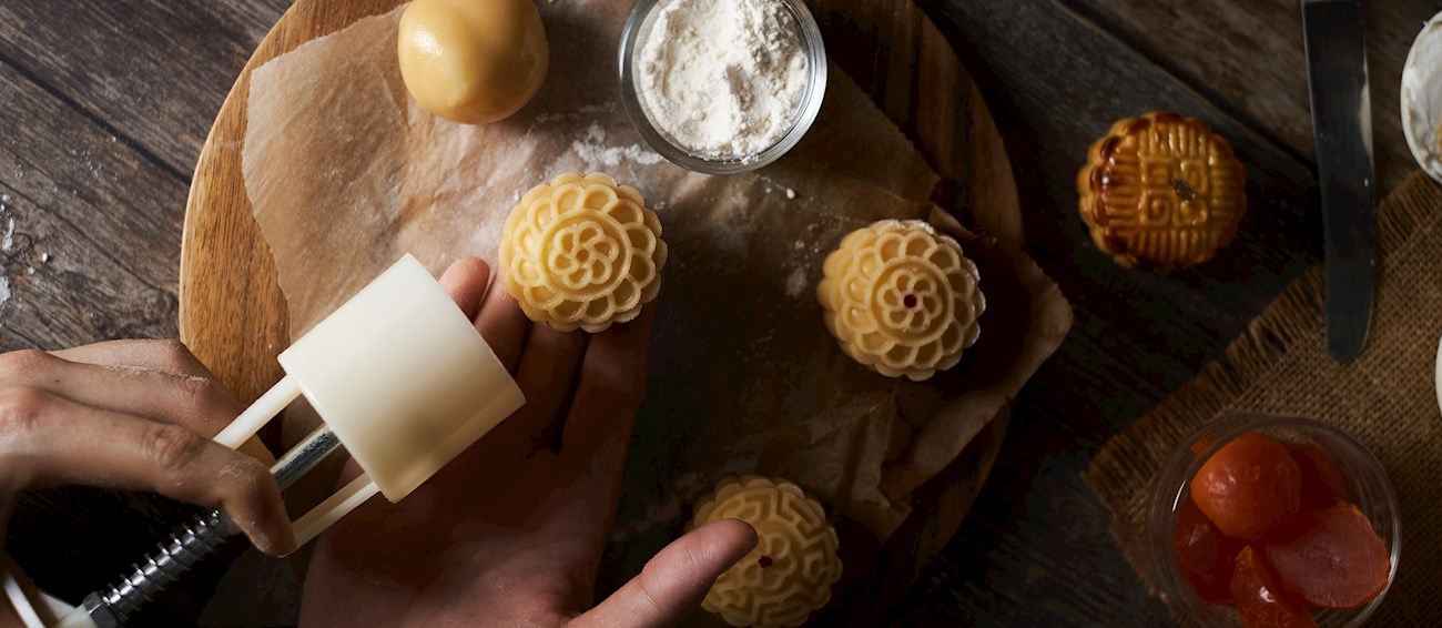Danhuang Lianrong Yuebing | Traditional Sweet Pastry From Guangdong, China