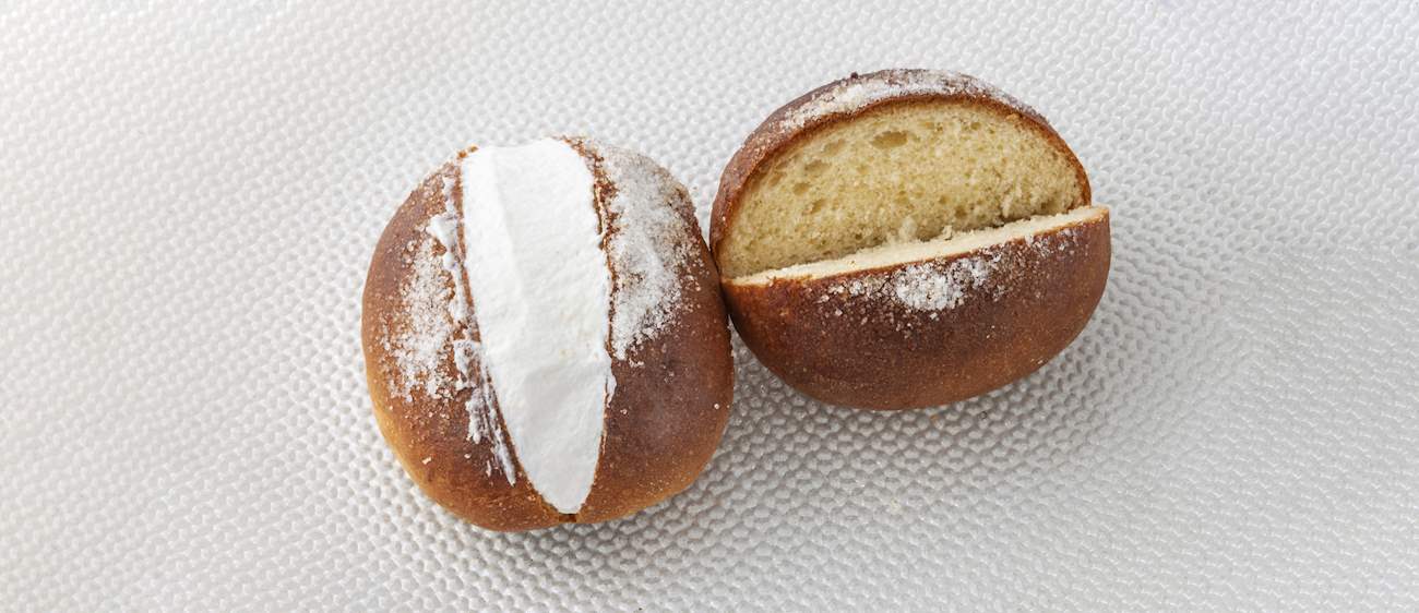Maritozzo | Traditional Sweet Bread From Rome, Italy