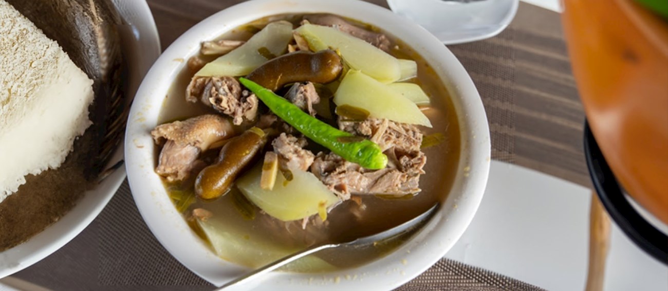 Sinigang na Manok | Traditional Chicken Soup From Philippines ...