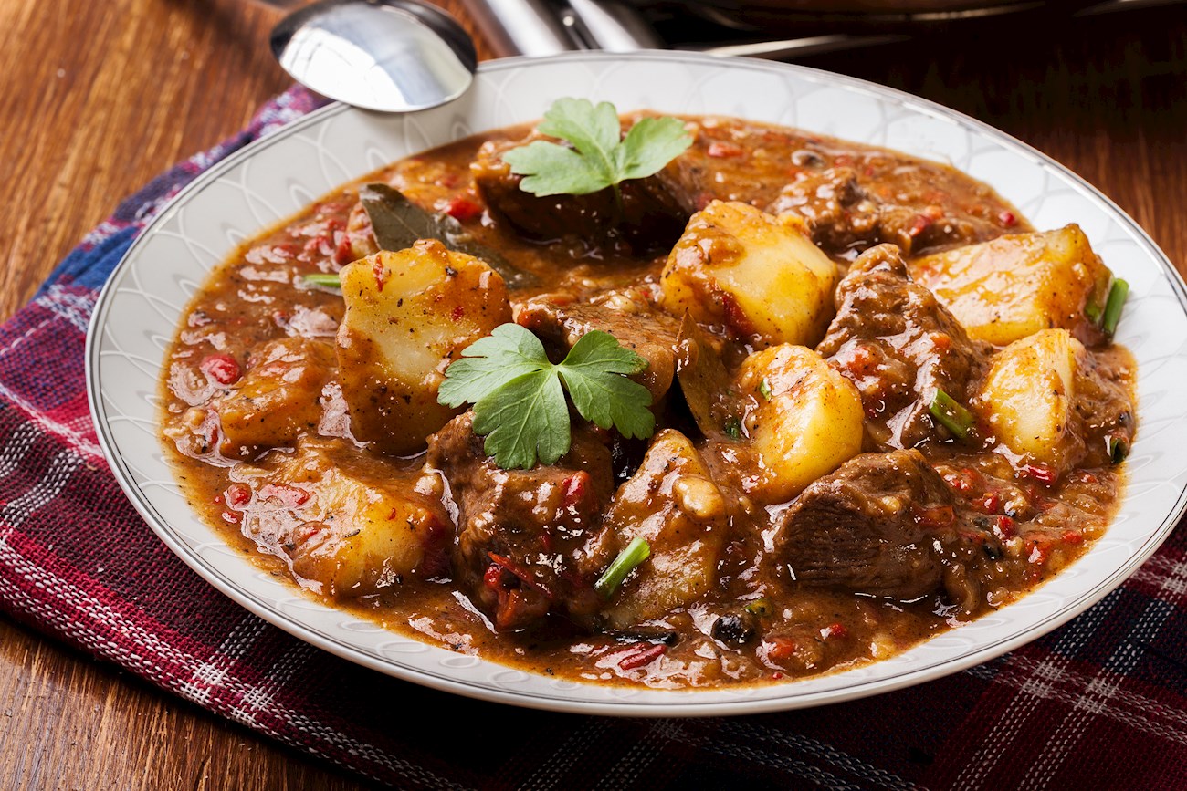 Tocană de Vită | Traditional Stew From Romania, Southeastern Europe