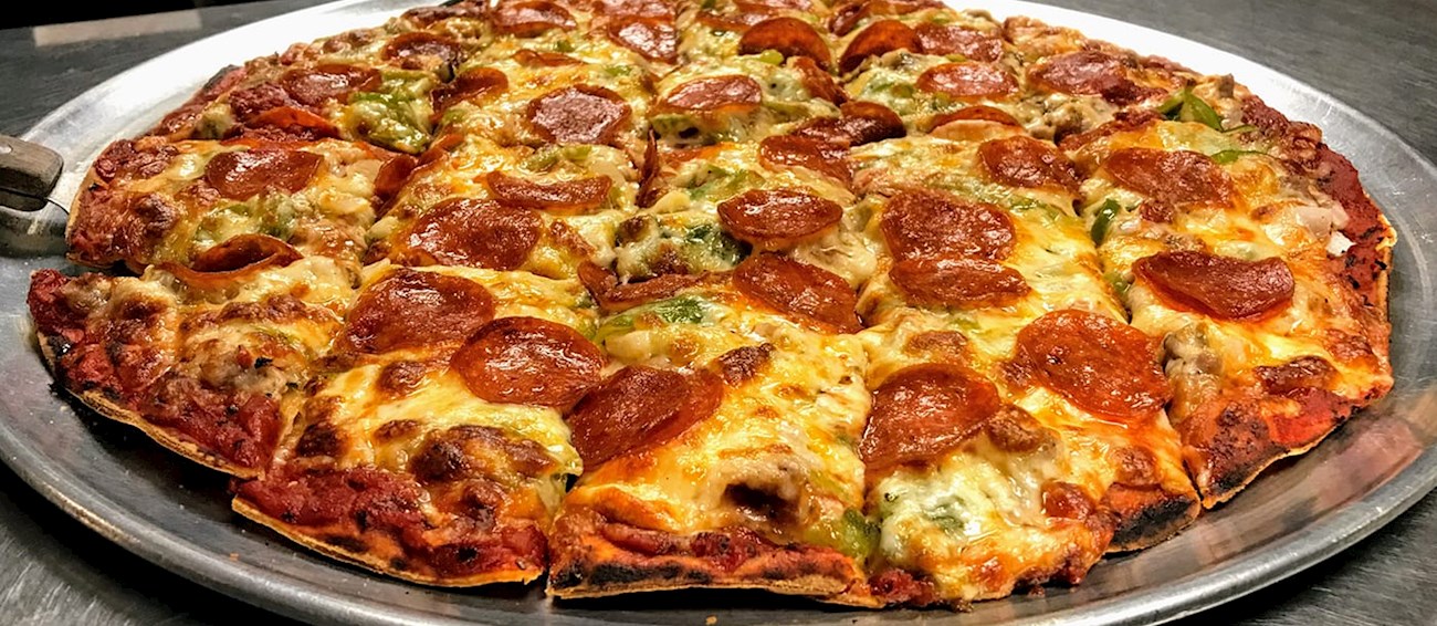 Chicago Thin Crust Pizza | Traditional Pizza From Chicago, United ...