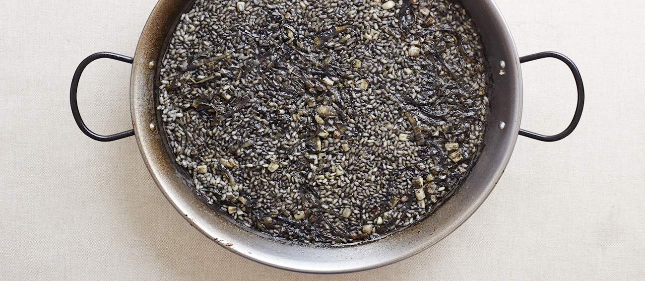 Arròs Negre | Traditional Rice Dish From Valencian Community, Spain