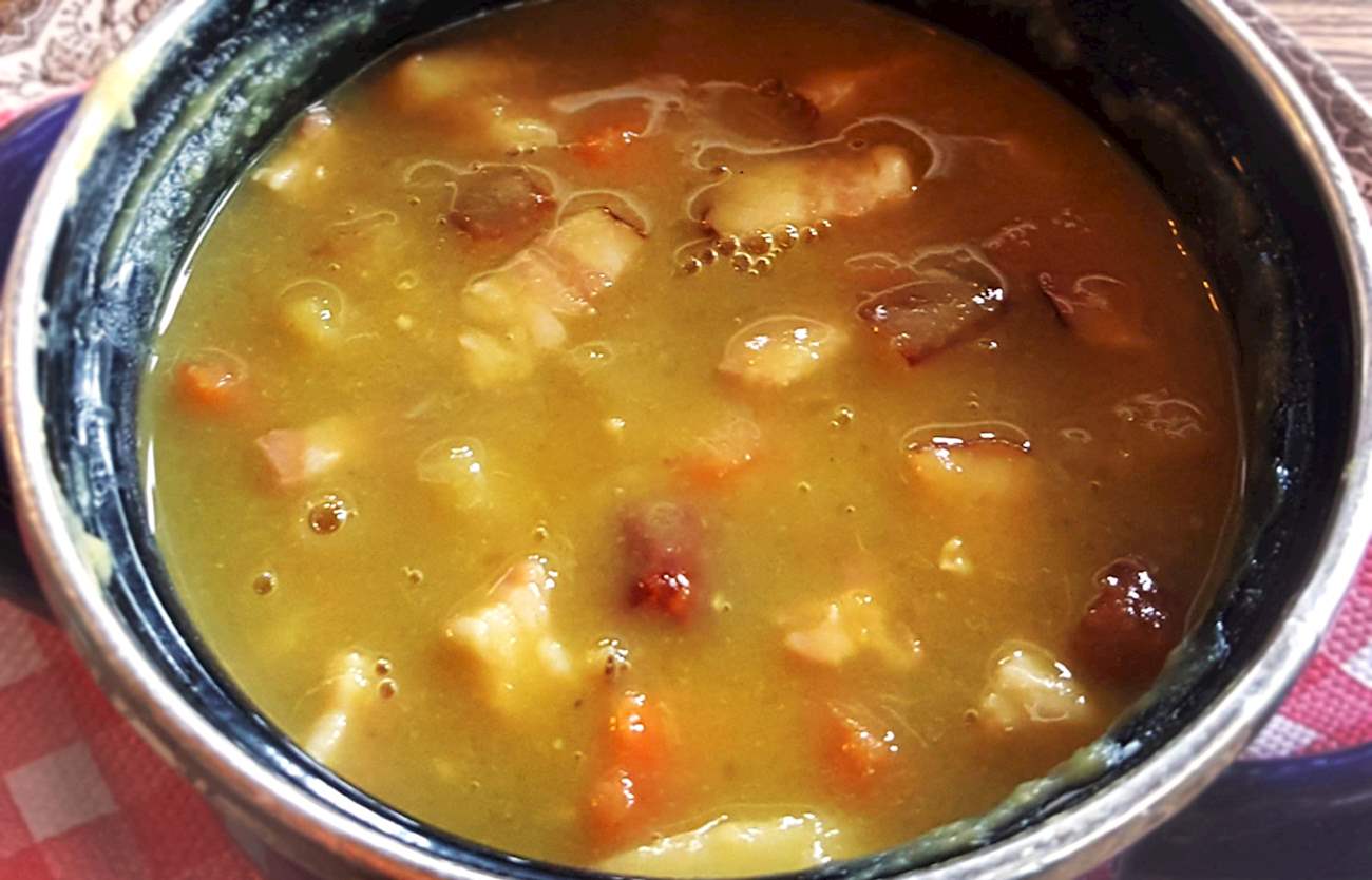 Snert In Moeders | TasteAtlas | Recommended authentic restaurants