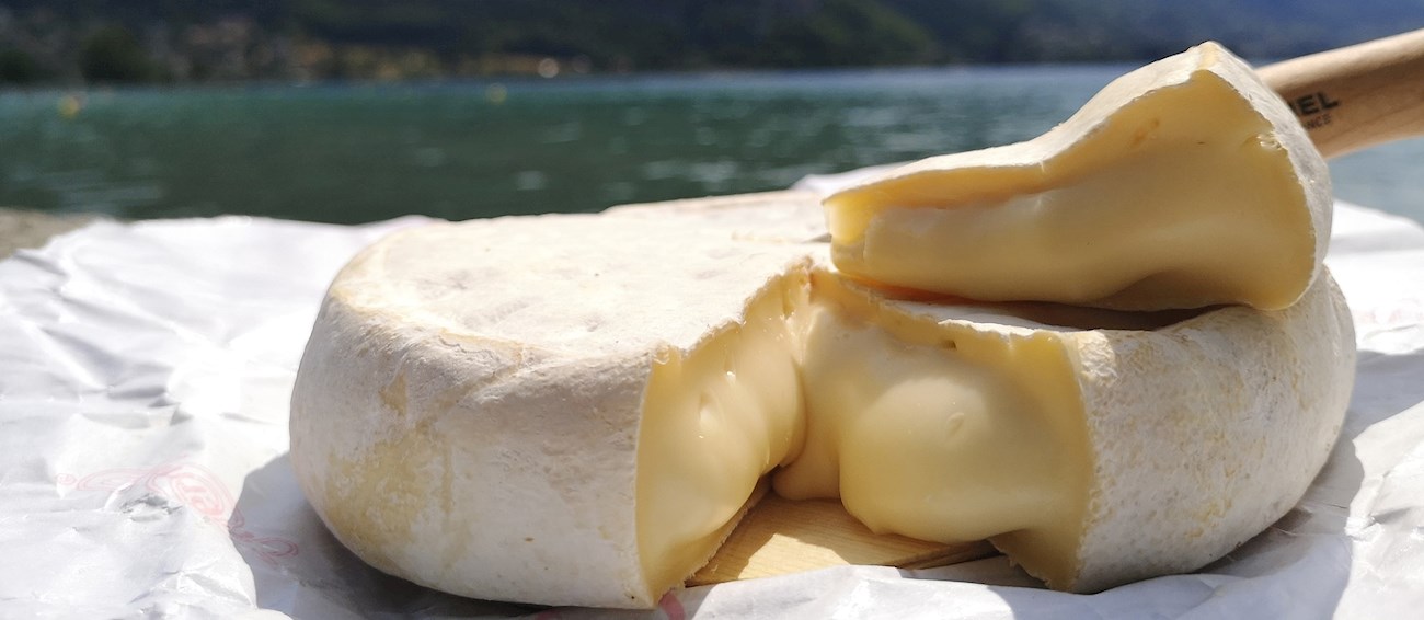 Reblochon | Local Cheese From Haute-Savoie, France