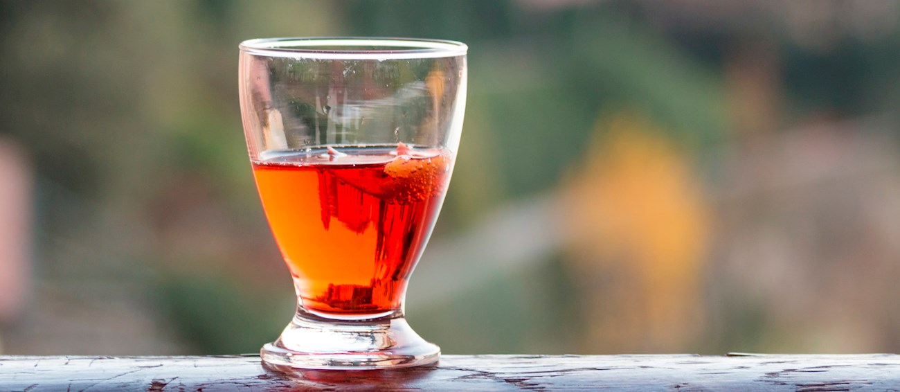 Mezzo e Mezzo | Local Cocktail From Bassano del Grappa, Italy