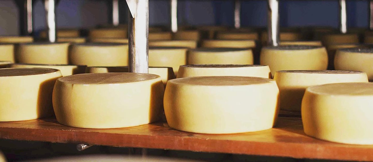 Kefalograviera | Local Cheese From Epirus, Greece
