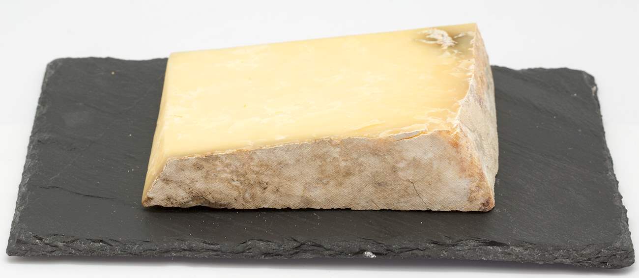 Montgomery's Cheddar | Local Cheese From Somerset, England