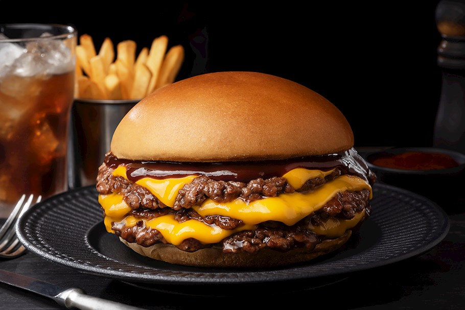 Smashed Cheeseburger Authentic Recipe | TasteAtlas