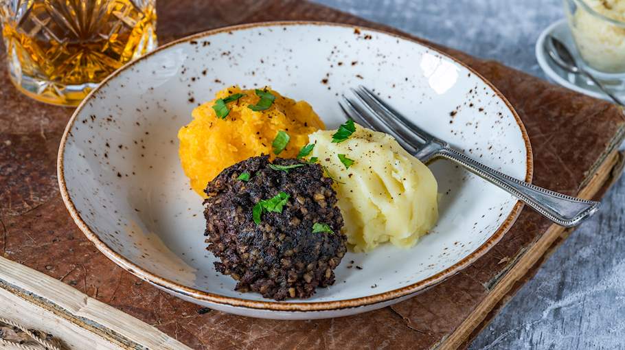 Classic Haggis Authentic Recipe | TasteAtlas