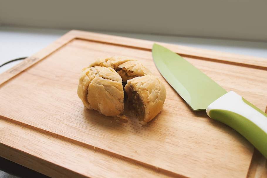 Savory Suzhou-Style Mooncakes With Pork Filling Authentic Recipe ...