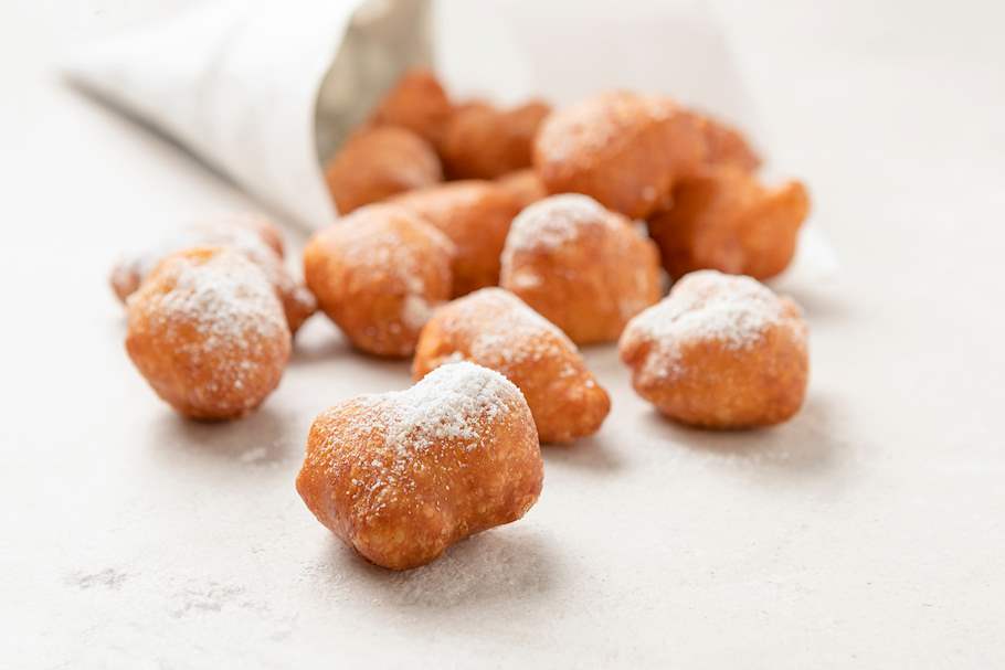 Smoutebollen - Belgian Oliebollen With Lager Beer Authentic Recipe ...