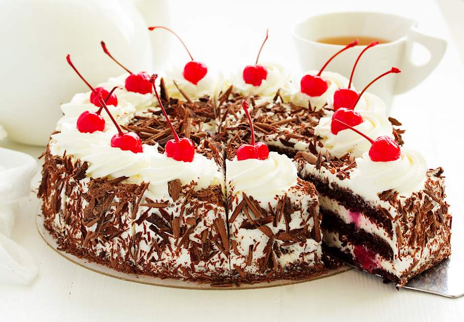 Schwarzwälder Kirschtorte Authentic Recipe | TasteAtlas