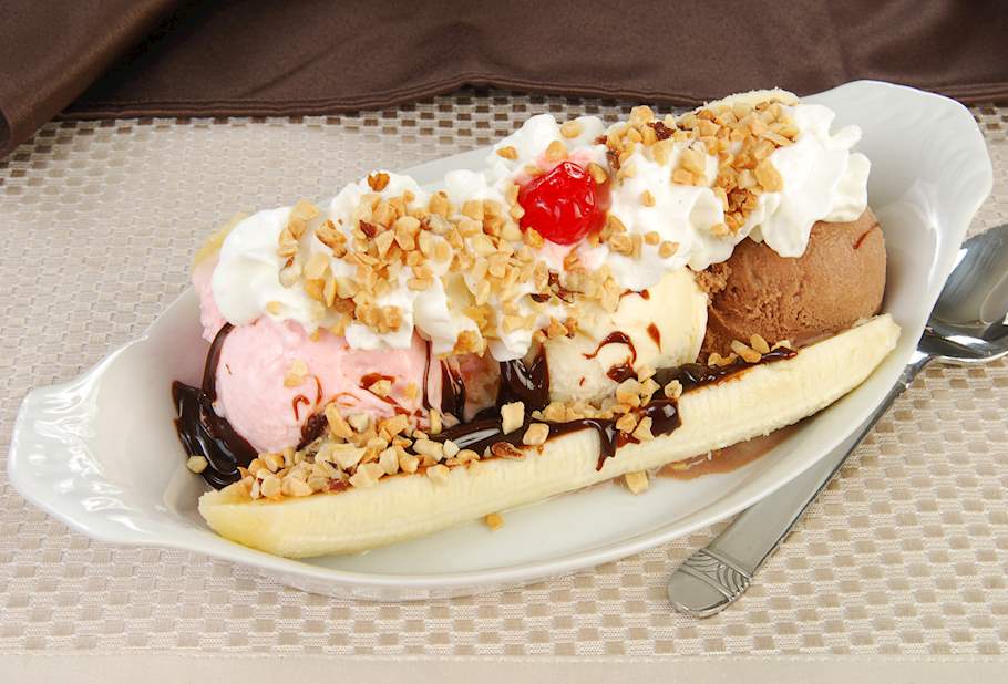 Banana Split Authentic Recipe | TasteAtlas