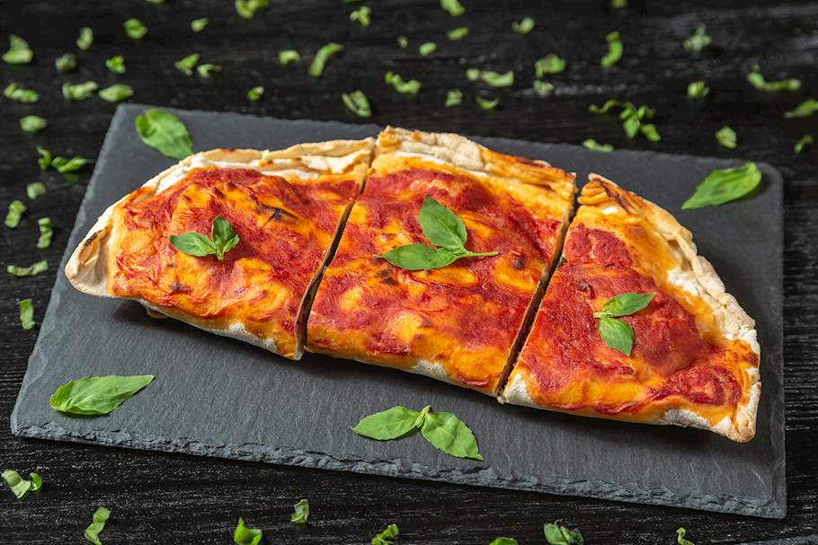 Academia Barilla's Calzone With Prosciutto Crudo And Mozzarella ...