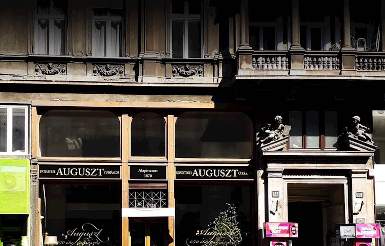 Auguszt Cukrászda | TasteAtlas | Recommended authentic restaurants